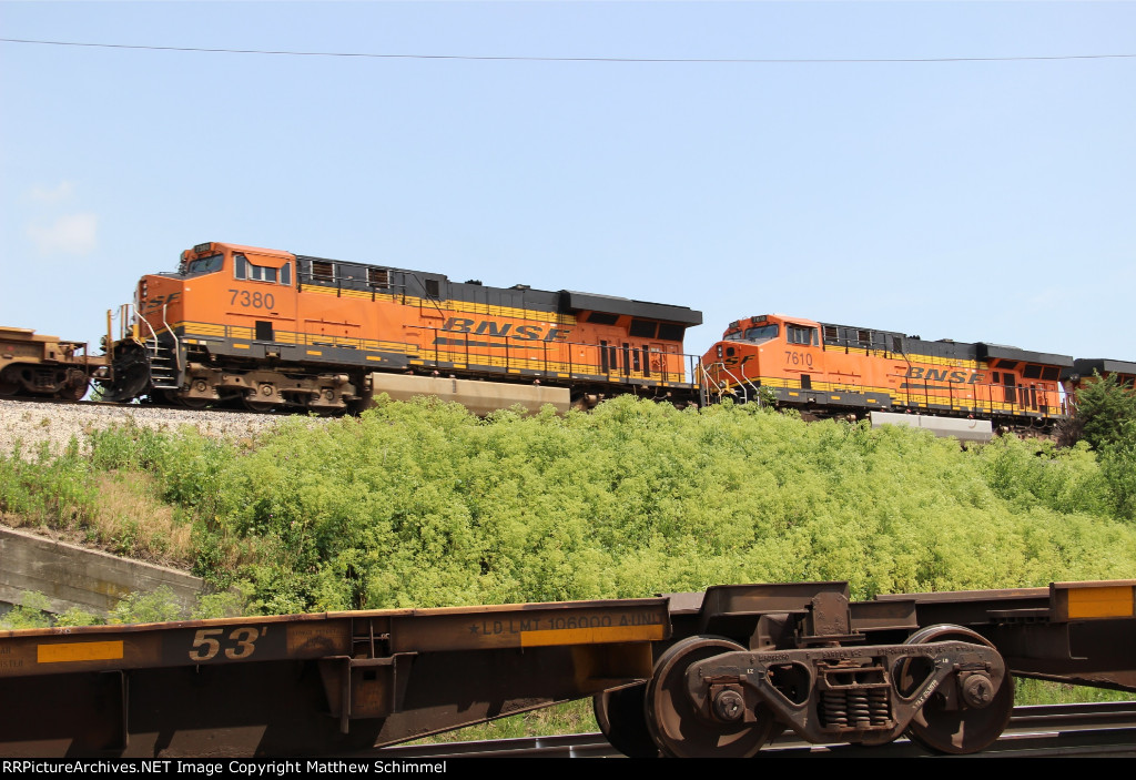 BNSF 7380 & BNSF 7610